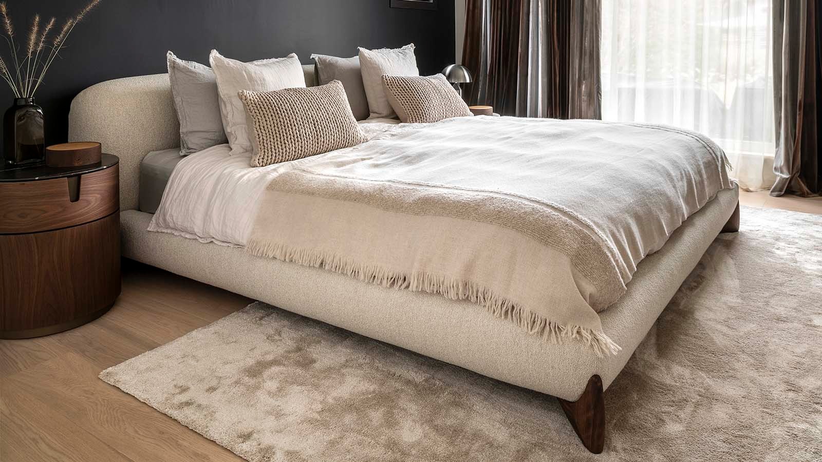 feelathome stockverkoop | Porada Soft Bay bed